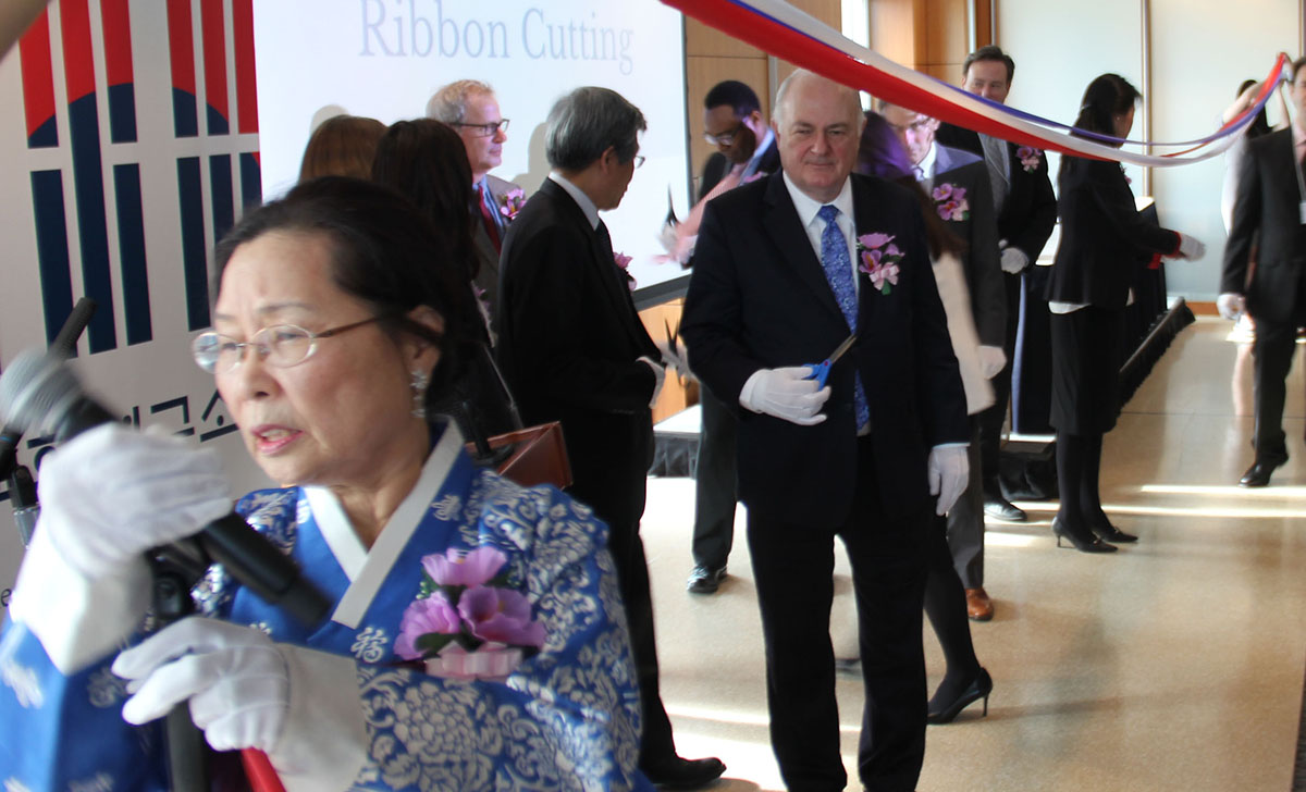 South Korea funds U.S. center to promote Korean culture - Medill News ...